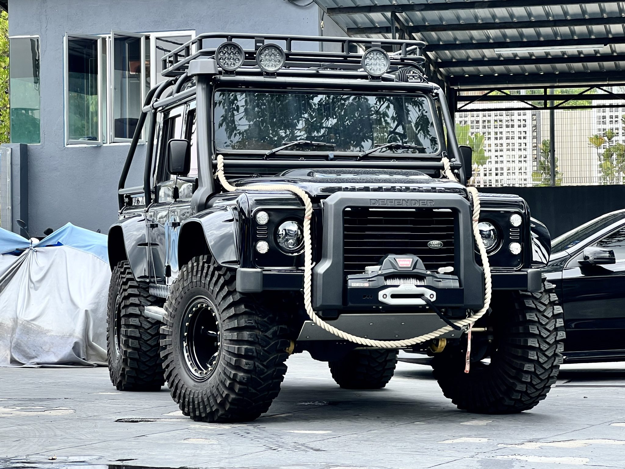 2016 Land Rover Defender 110 Spectre Edition - Bespoke Motoring