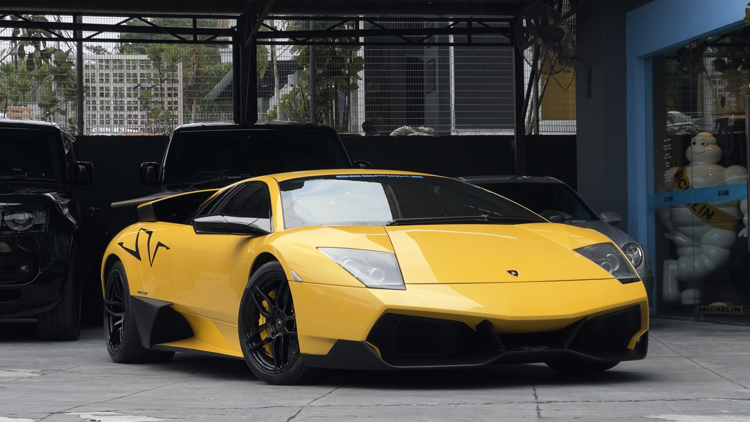 2009 Lamborghini Murcielago LP670 SV Bespoke Motoring 2009 Lamborghini Murcielago LP670 SV Bespoke Motoring